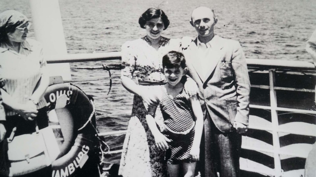 Trudeau delivers official apology for Canada's role in the MS St. Louis